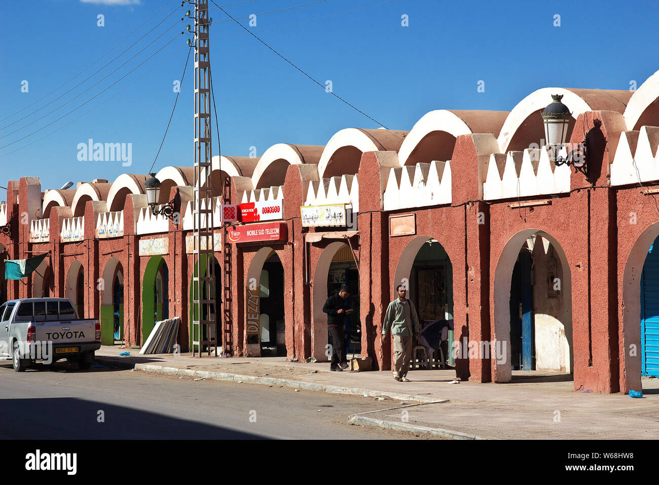 Market in Adrar city, Algeria Stock Photo - Alamy