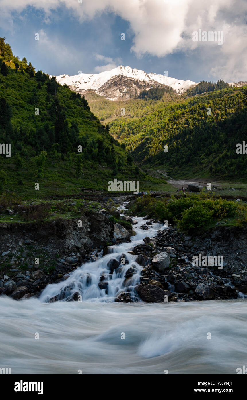 Kashmir tourism hi-res stock photography and images - Alamy