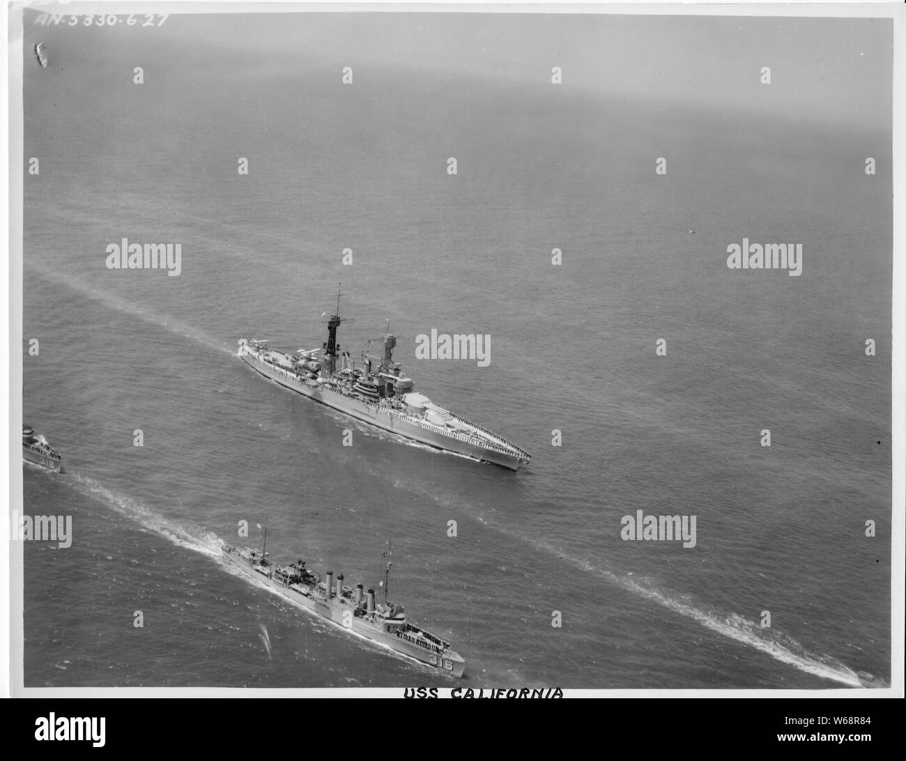 USS California; English: Aerial view of the USS California during a ...