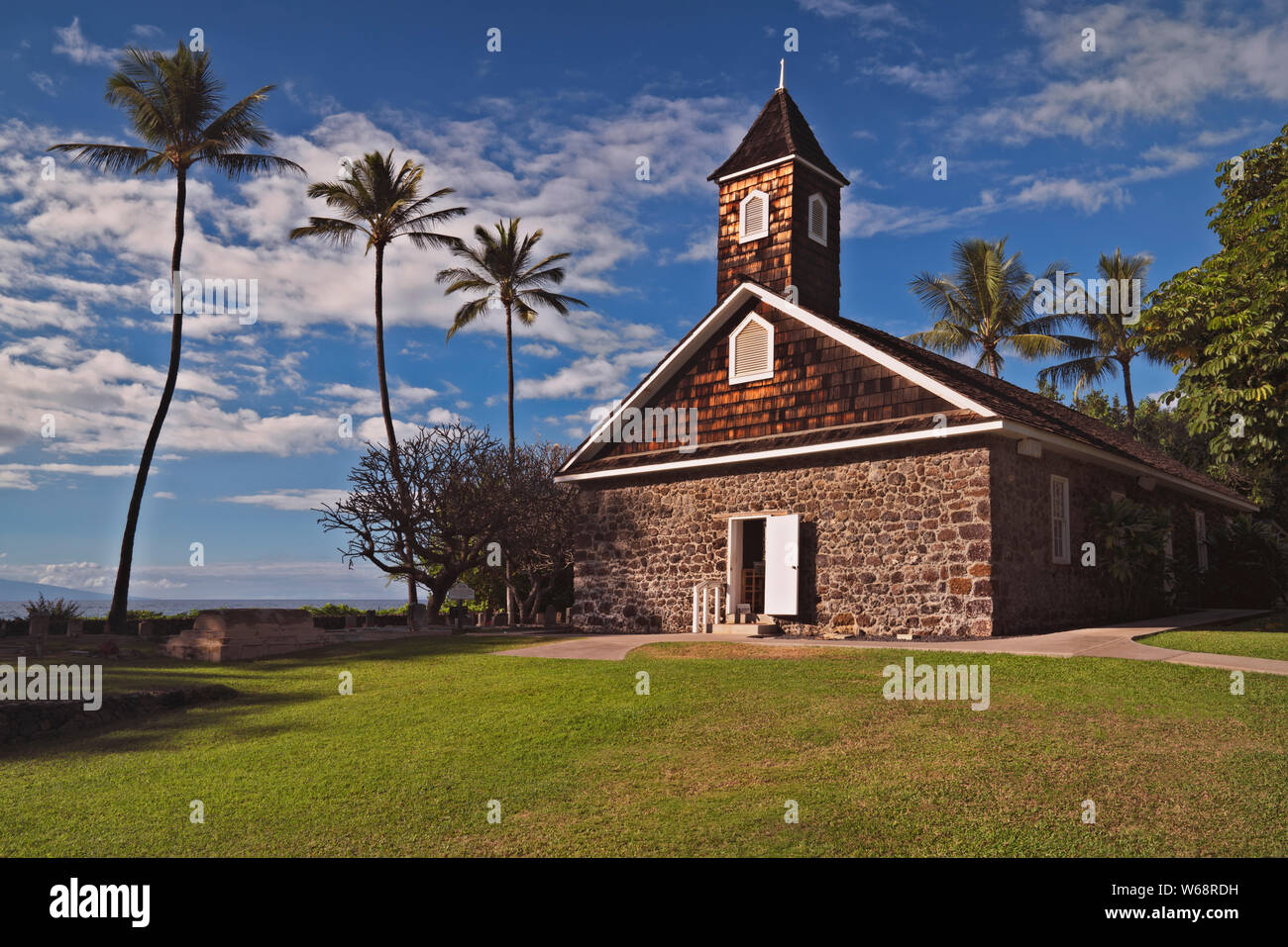 Maui churches hi-res stock photography and images - Alamy