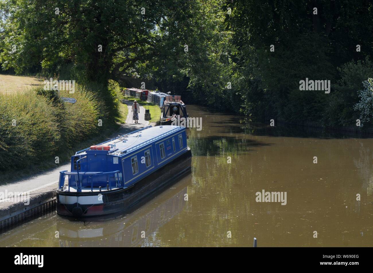 The Llangollen Canal at Ellesmere Stock Photo - Alamy