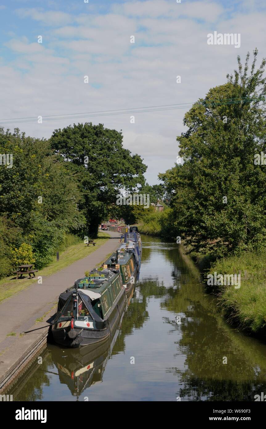 The Llangollen Canal at Ellesmere Stock Photo - Alamy