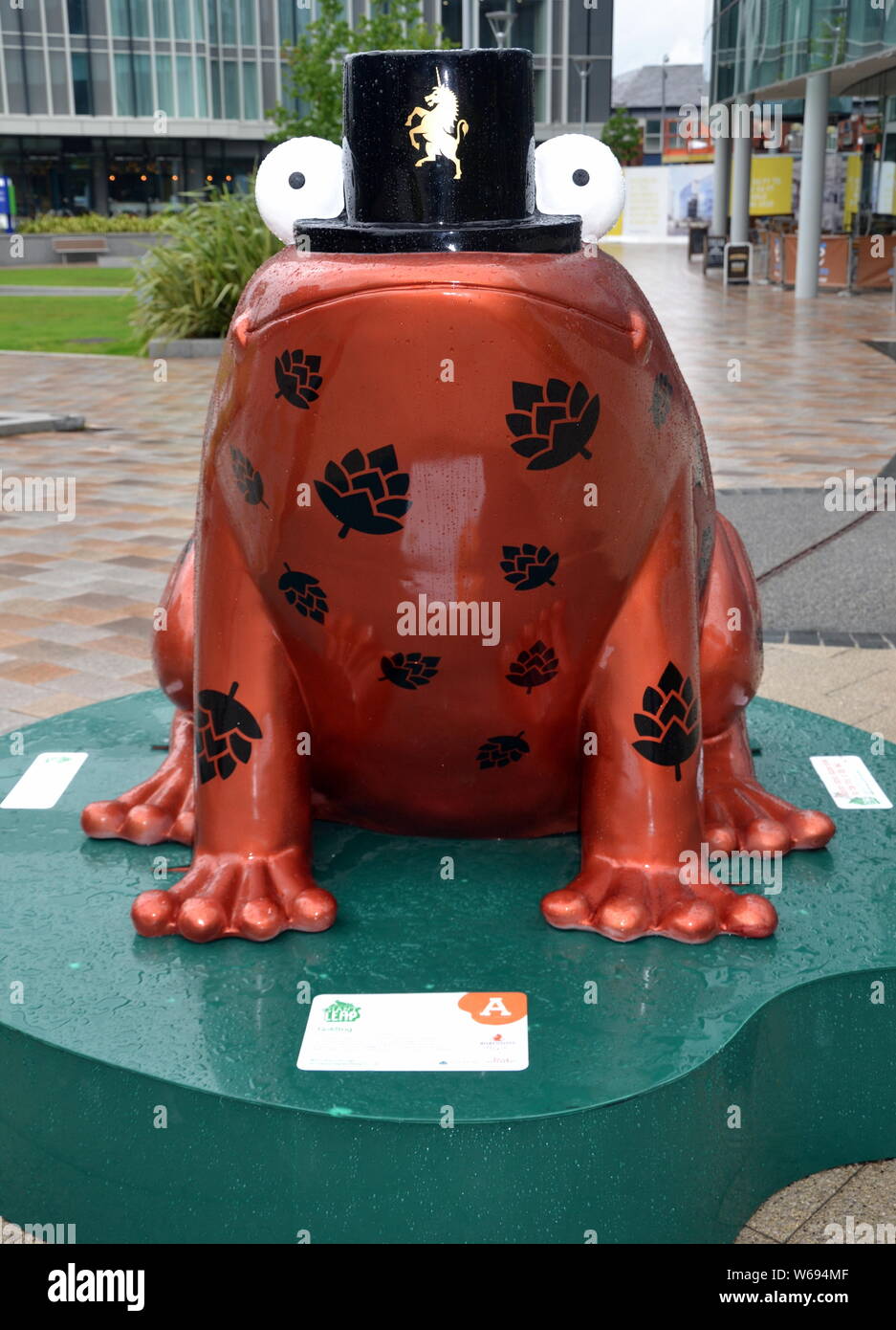 One of the frogs in Stockport’s Giant Leap, an art trail of 19 giant ...