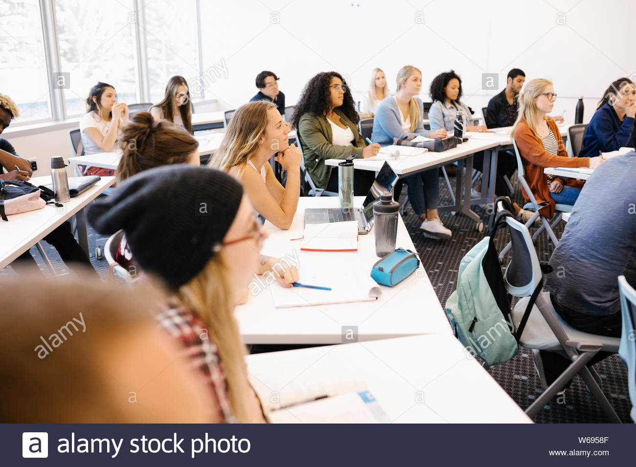 University lecture hall hi-res stock photography and images - Alamy