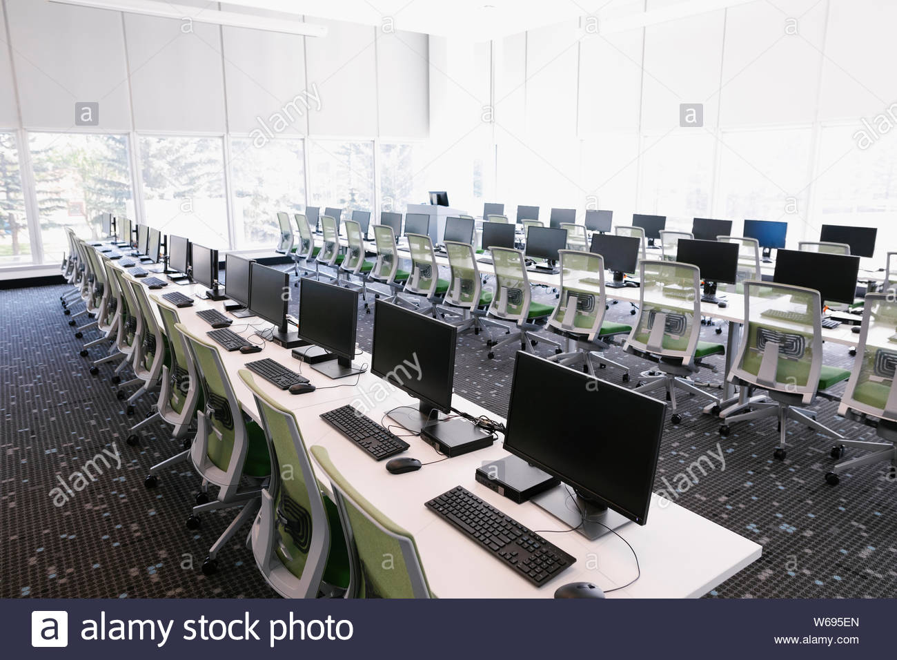 Computer suite hi-res stock photography and images - Alamy