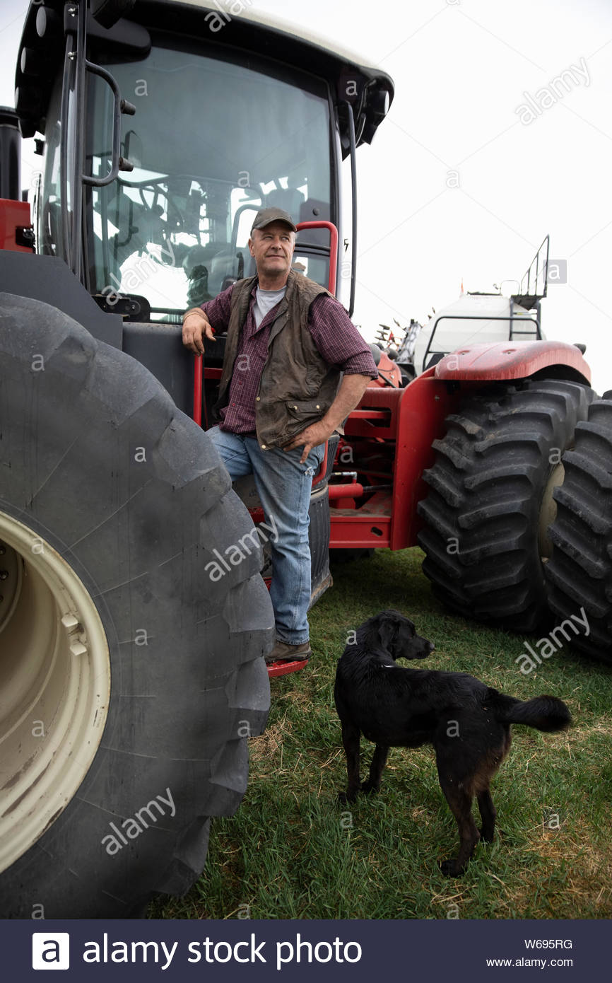 Man posing with a dog hi-res stock photography and images - Alamy