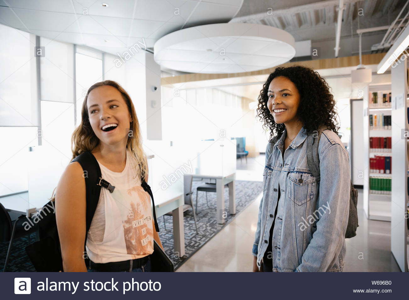 Lauhging hi-res stock photography and images - Alamy