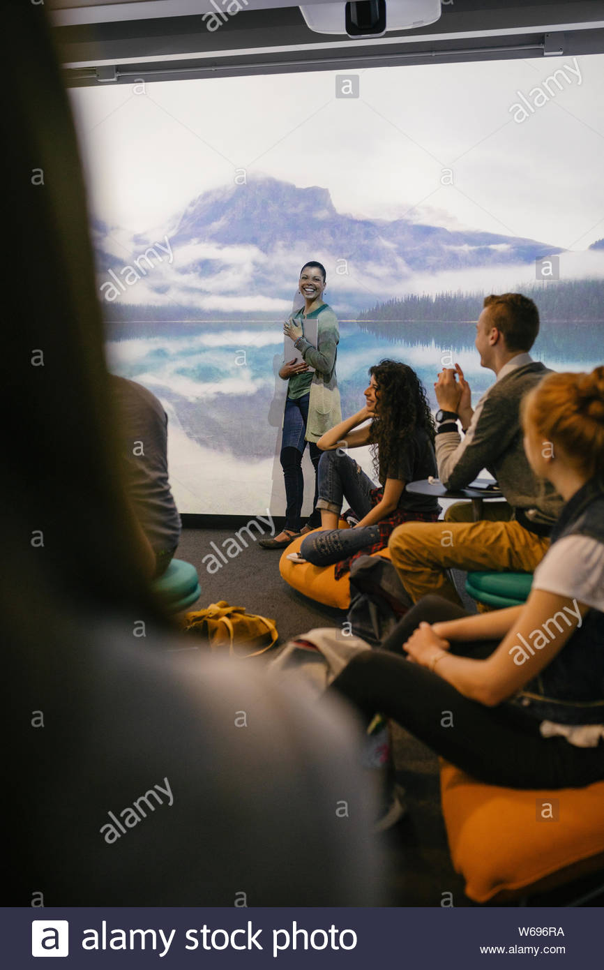 Classroom studetns hi-res stock photography and images - Alamy