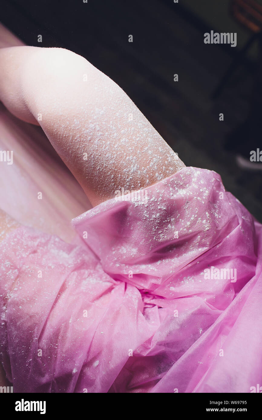 Hard skin feet hi-res stock photography and images - Alamy