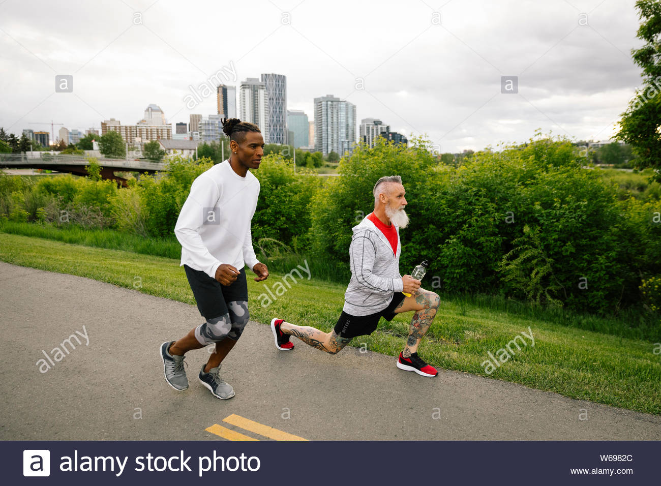 Runners on a path hi-res stock photography and images - Alamy