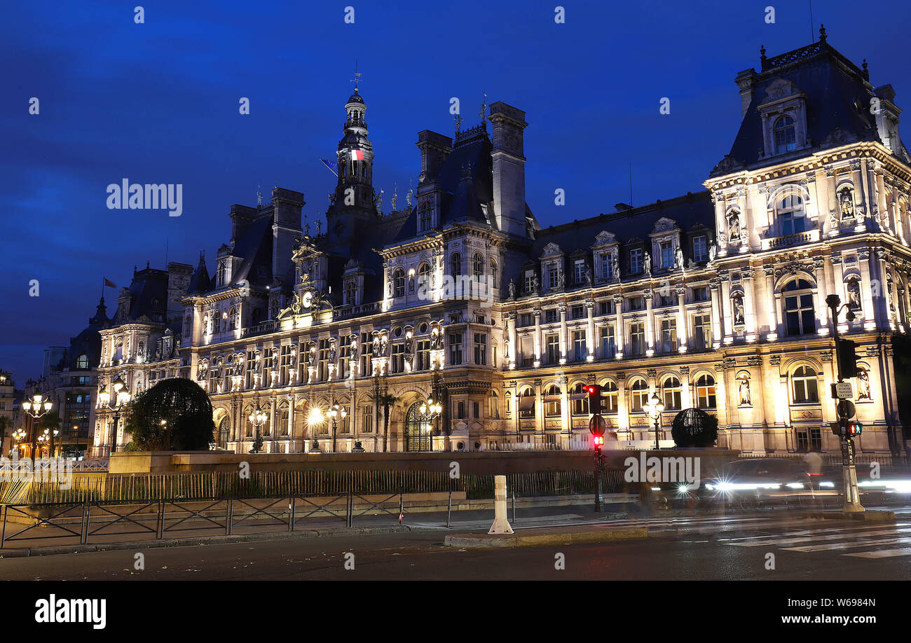 City Hall in Paris at night - building housing City of Paris ...