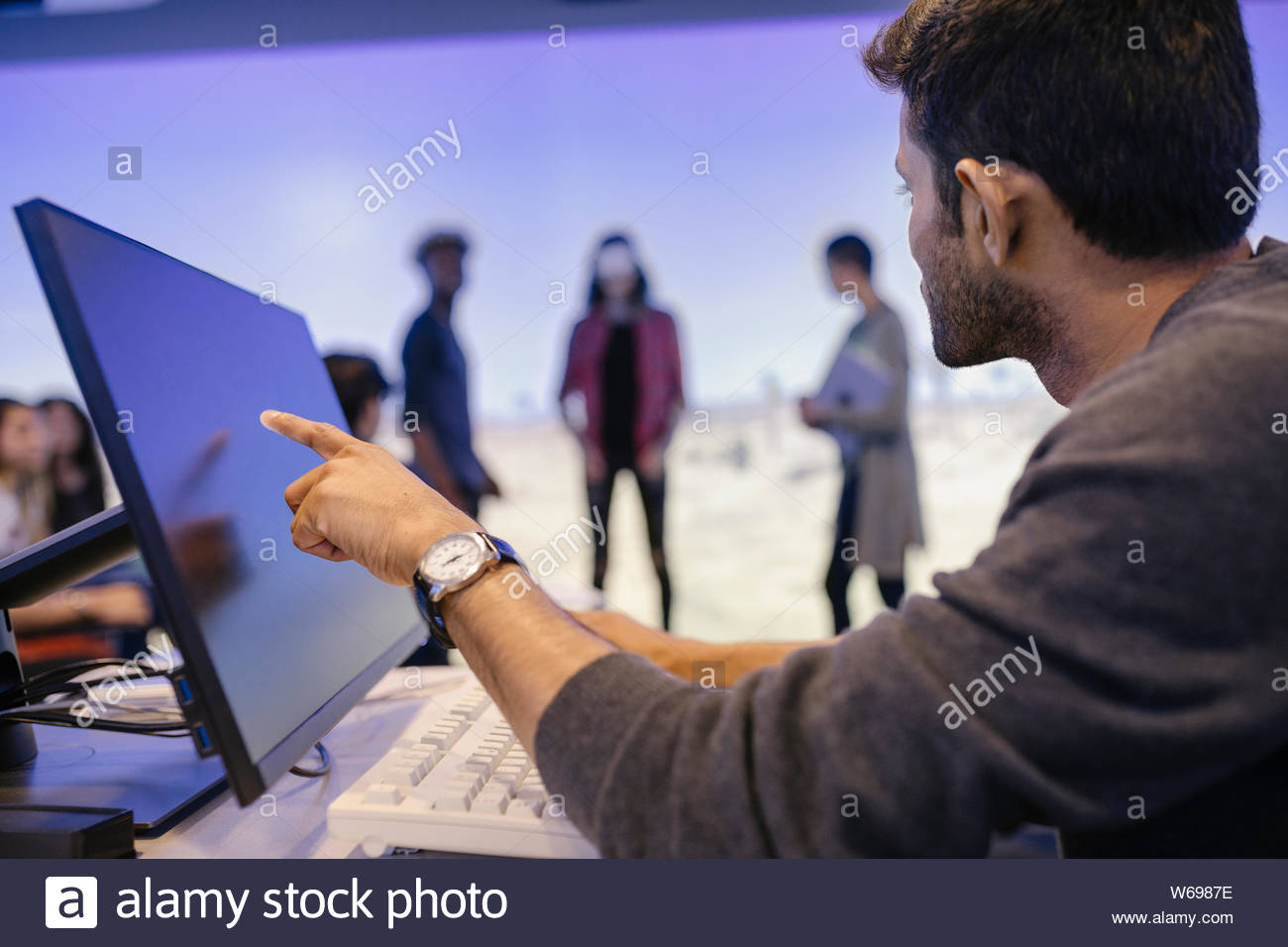 Indian classroom and technology hi-res stock photography and images - Alamy