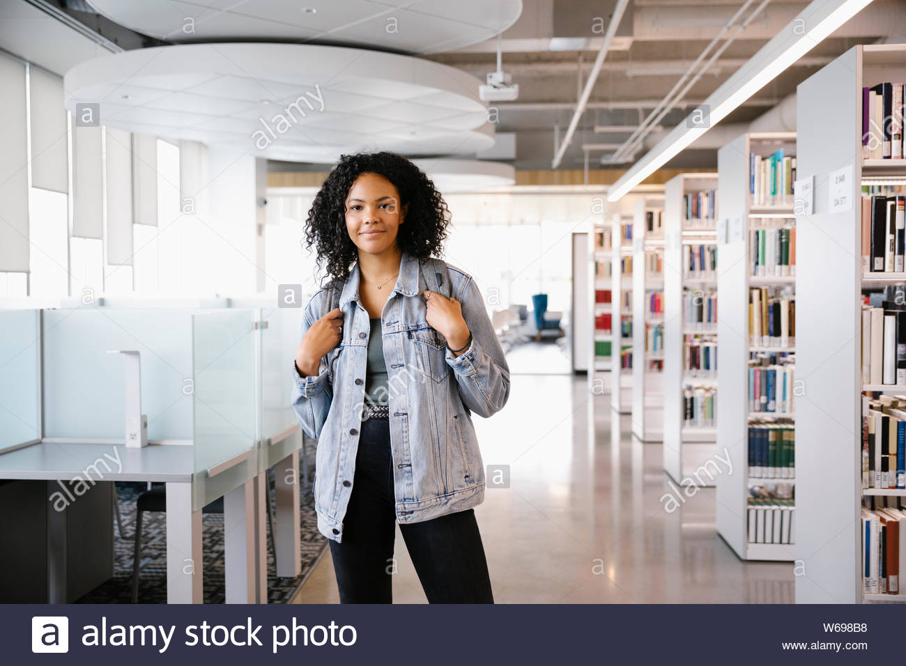 Camera student university hi-res stock photography and images - Alamy