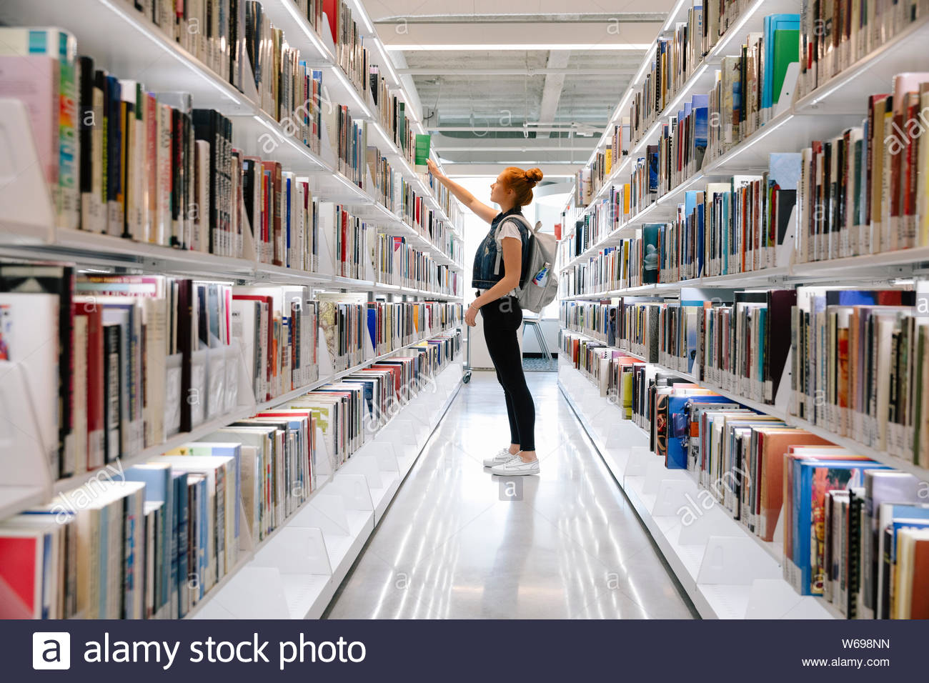 One book on shelf hi-res stock photography and images - Alamy