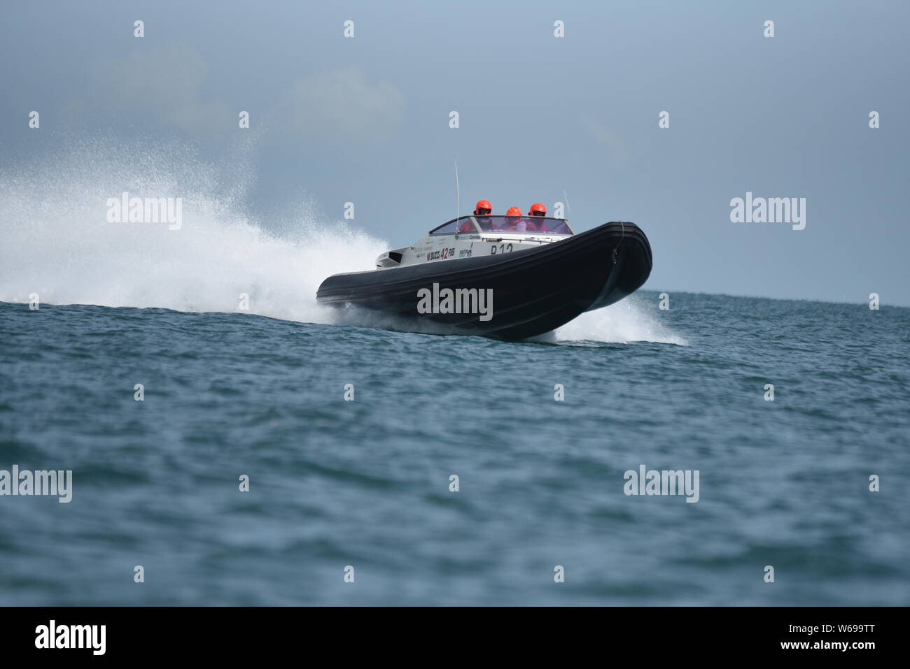 Powerboat Racing at the UKOPRA Poole 100 2019 powerboat racing in the ...