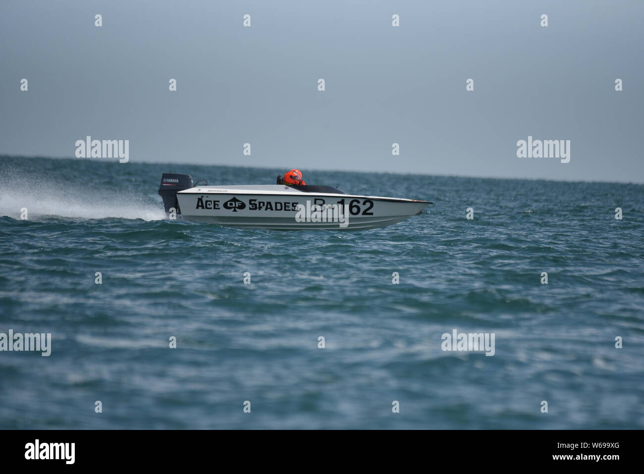 Powerboat Racing at the UKOPRA Poole 100 2019 powerboat racing in the ...