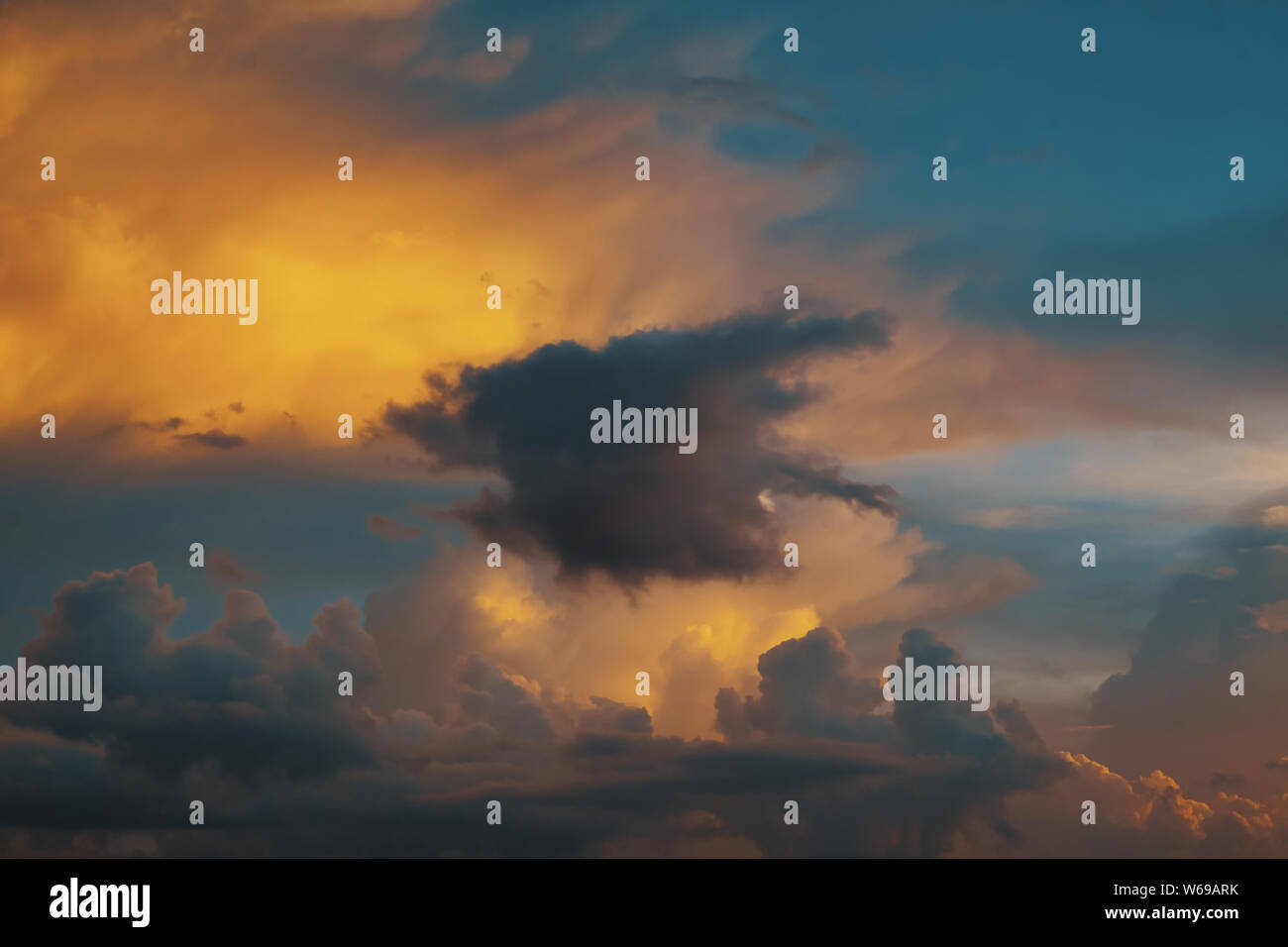 Cinematic sky hi-res stock photography and images - Alamy