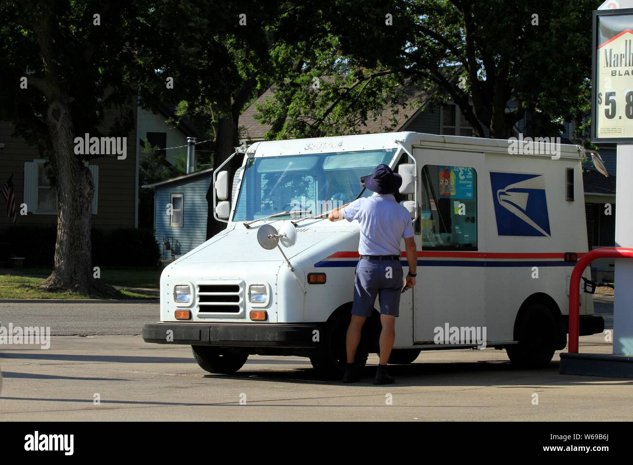 Uniform ground hi-res stock photography and images - Alamy