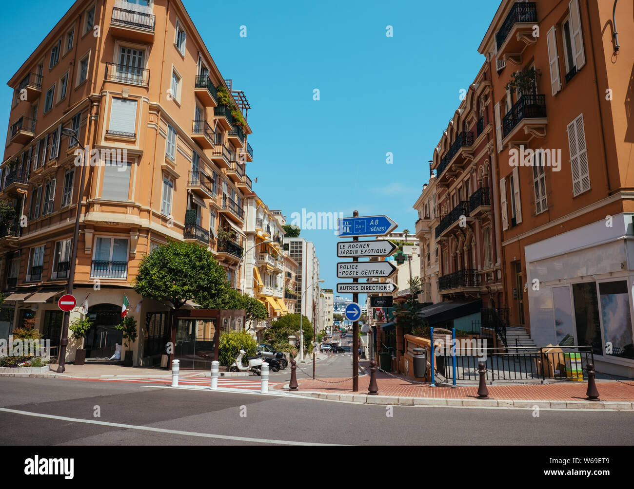 Monaco palace steps hi-res stock photography and images - Alamy