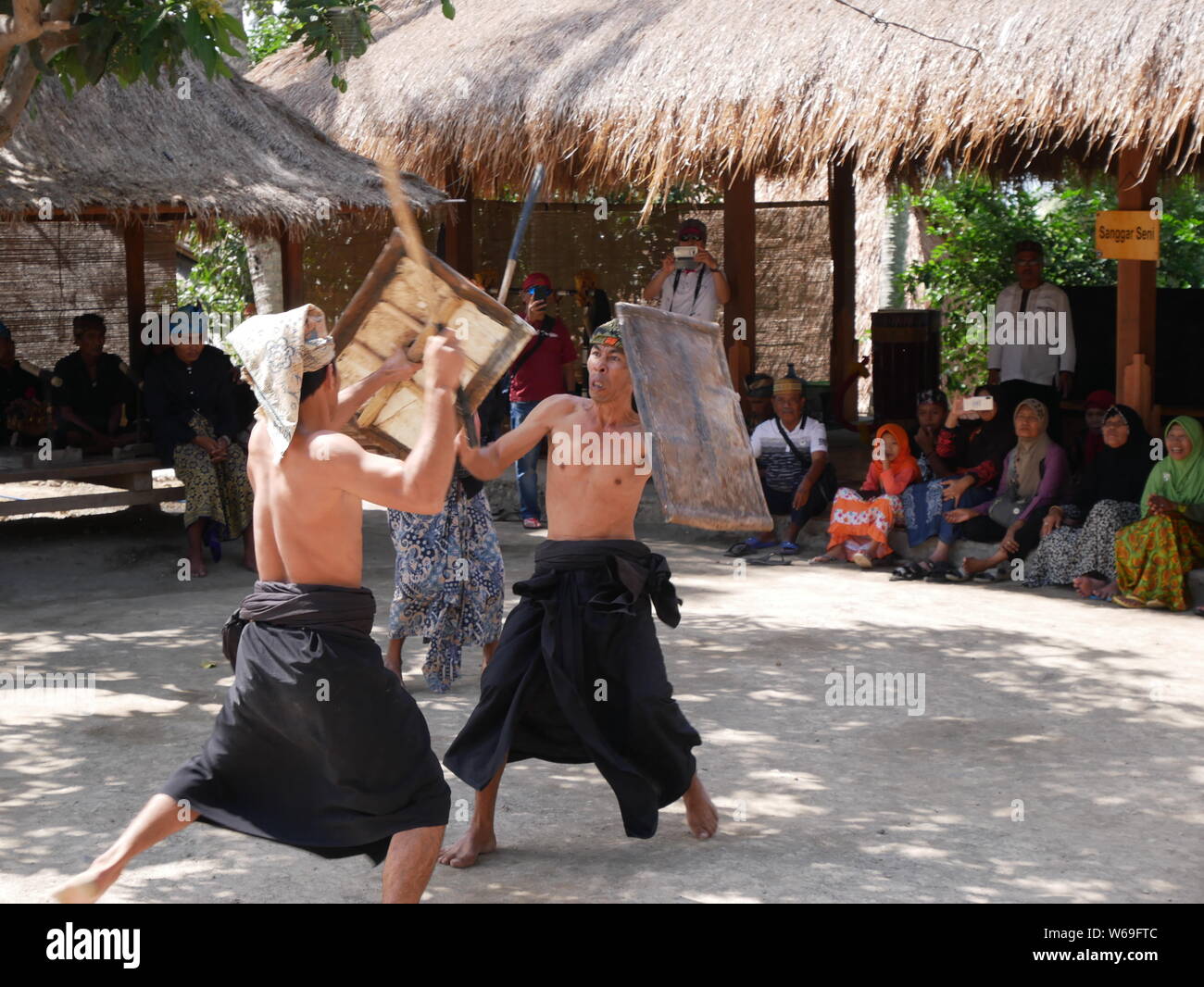Sasak music hi-res stock photography and images - Alamy