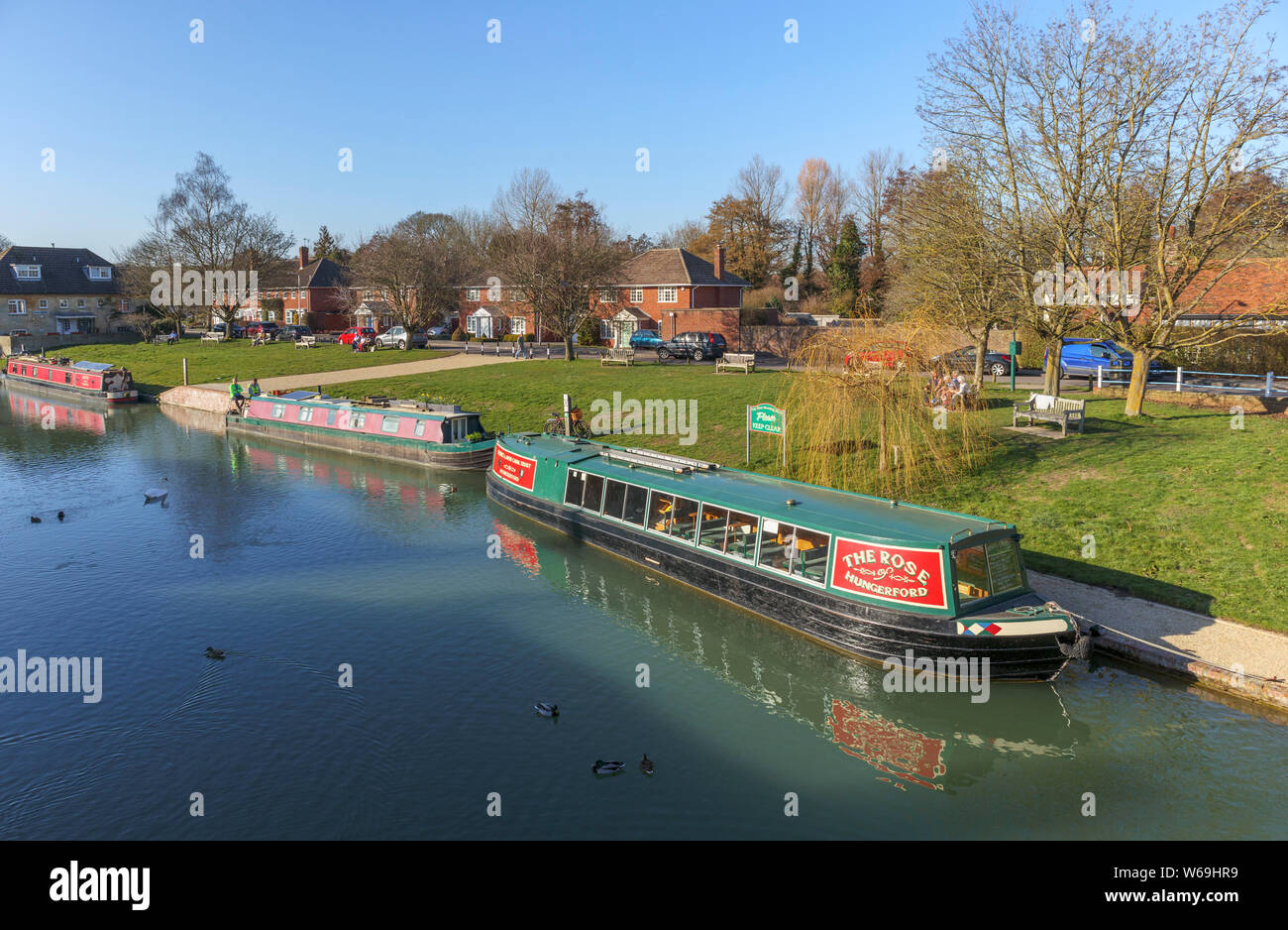 Rose Narrowboats High Resolution Stock Photography and Images - Alamy