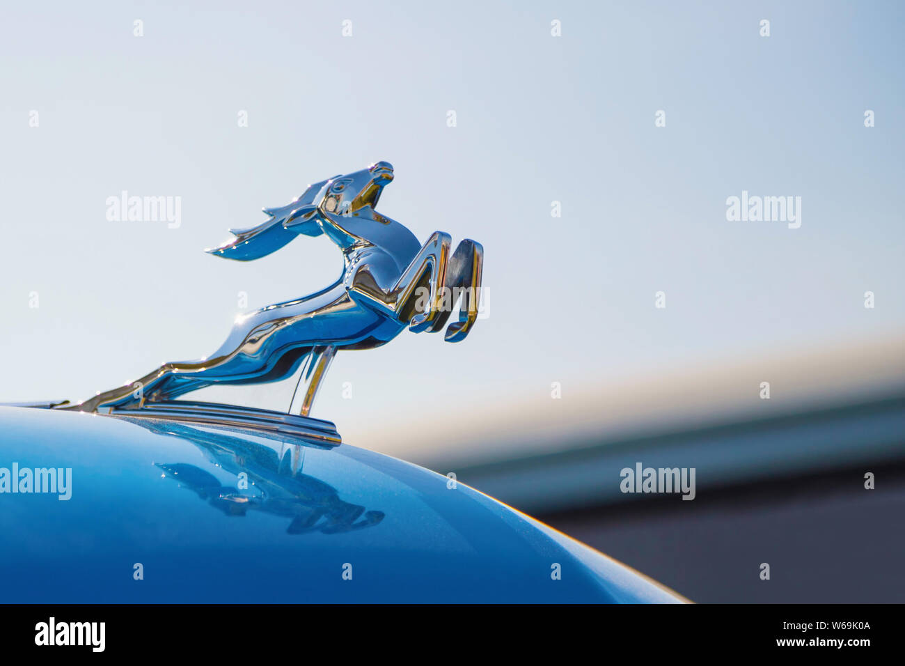 Logo car ''Volga'' GAZ-21 close-up Stock Photo - Alamy