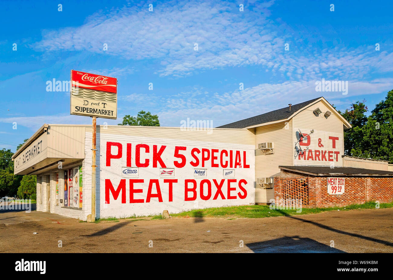 Meat boxes hi-res stock photography and images - Alamy