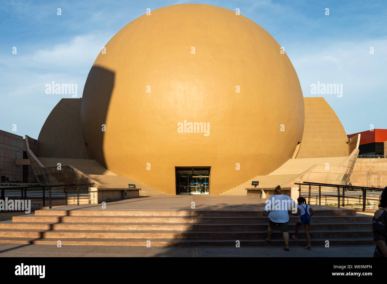 Imax Dome Stock Photos & Imax Dome Stock Images - Alamy