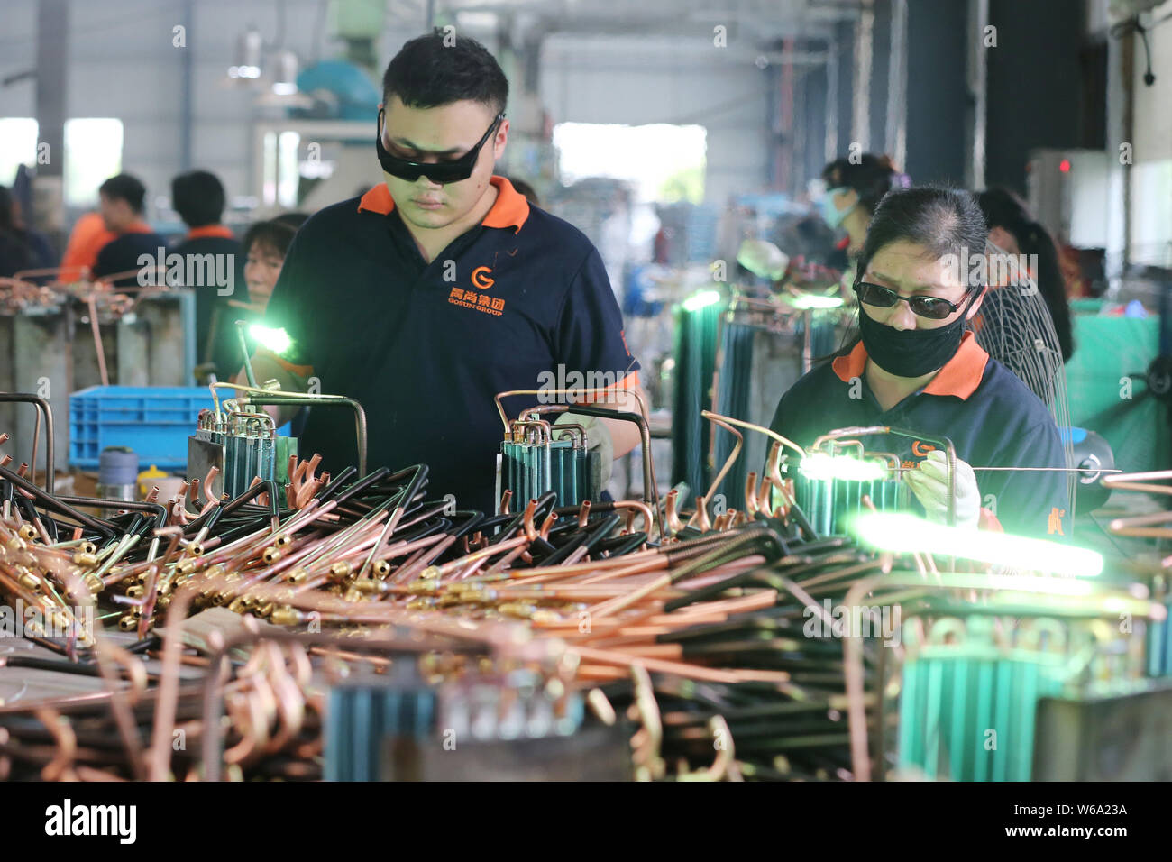 Industrial air conditioners hi-res stock photography and images - Alamy