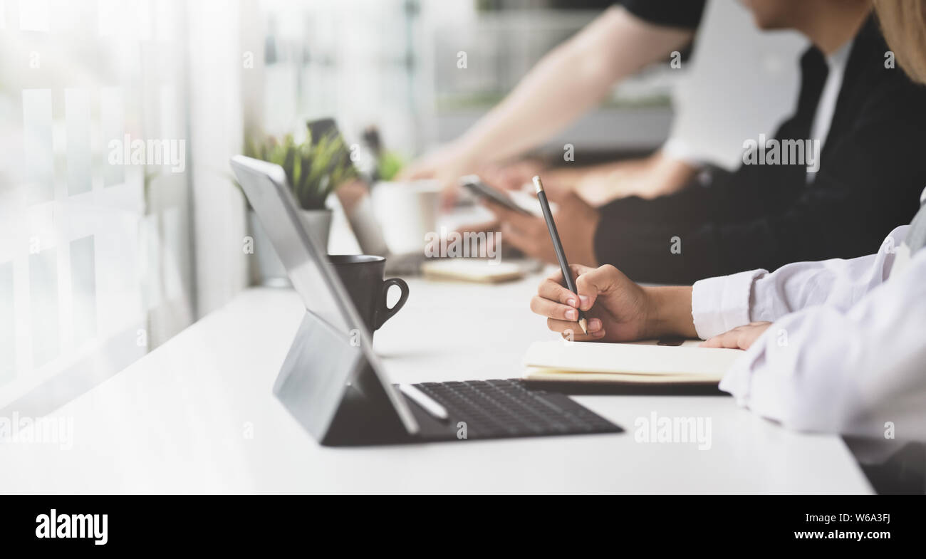 Start up team hi-res stock photography and images - Alamy