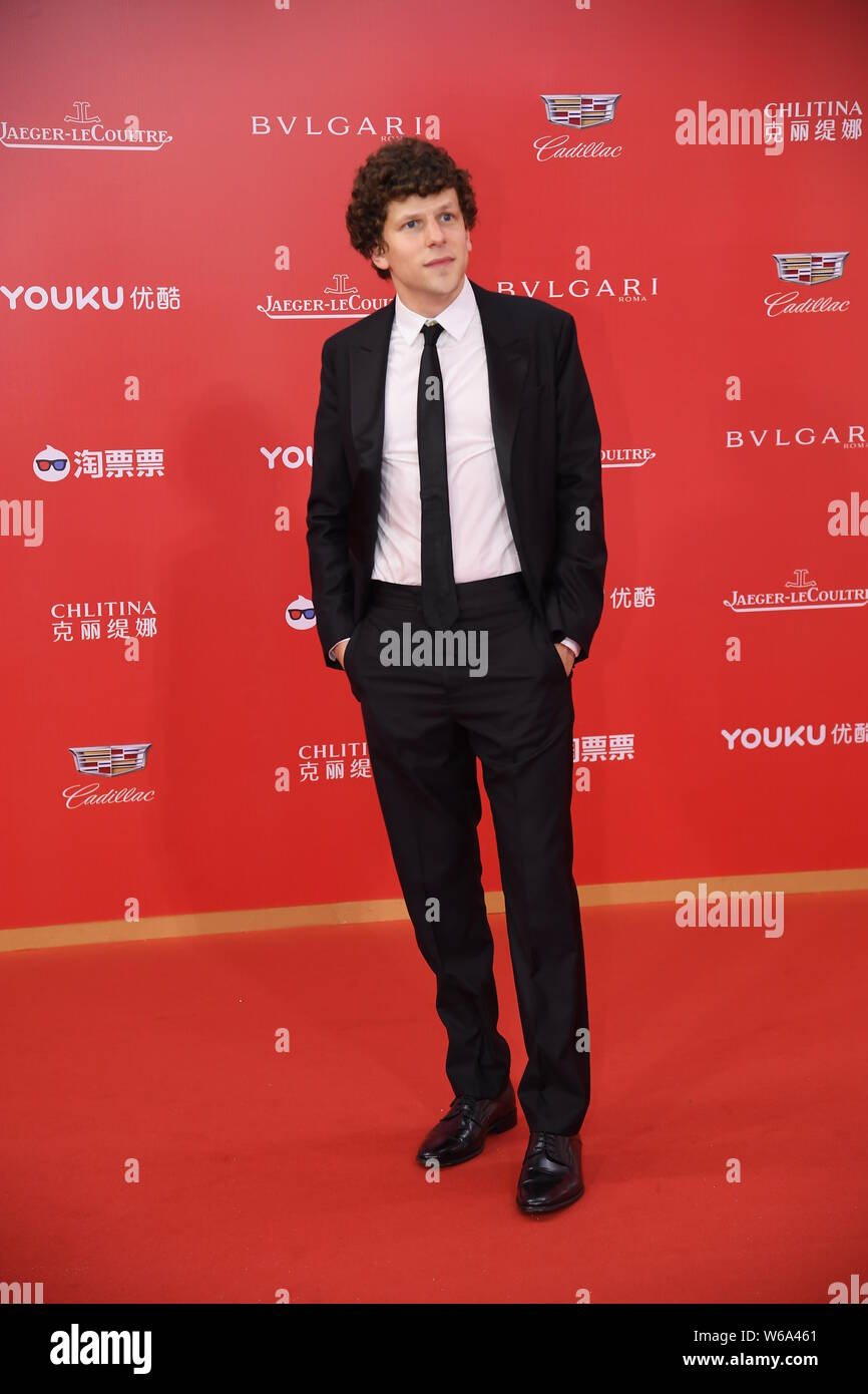 American actor Jesse Eisenberg arrives on the red carpet for the ...