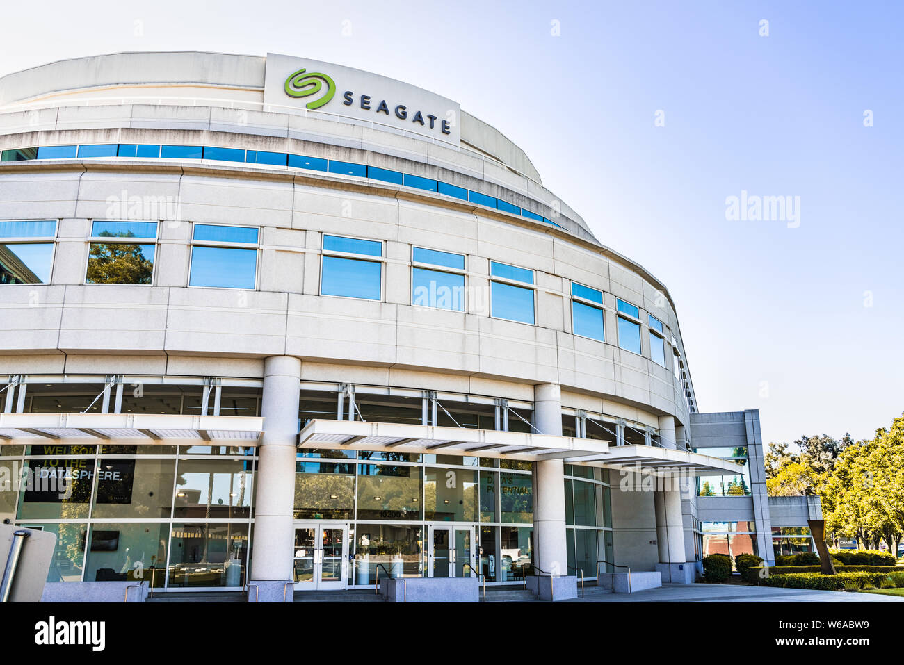 Seagate logo hi-res stock photography and images - Alamy