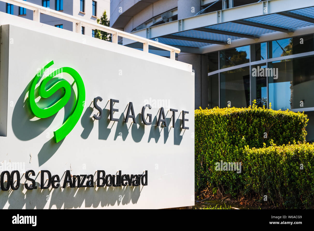 I technology logo hi-res stock photography and images - Alamy