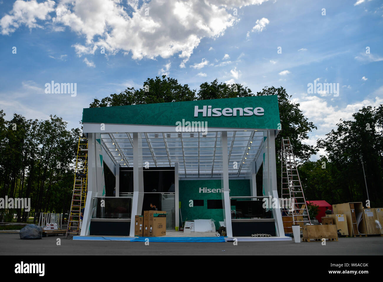 Hisense 2018 hi-res stock photography and images - Alamy