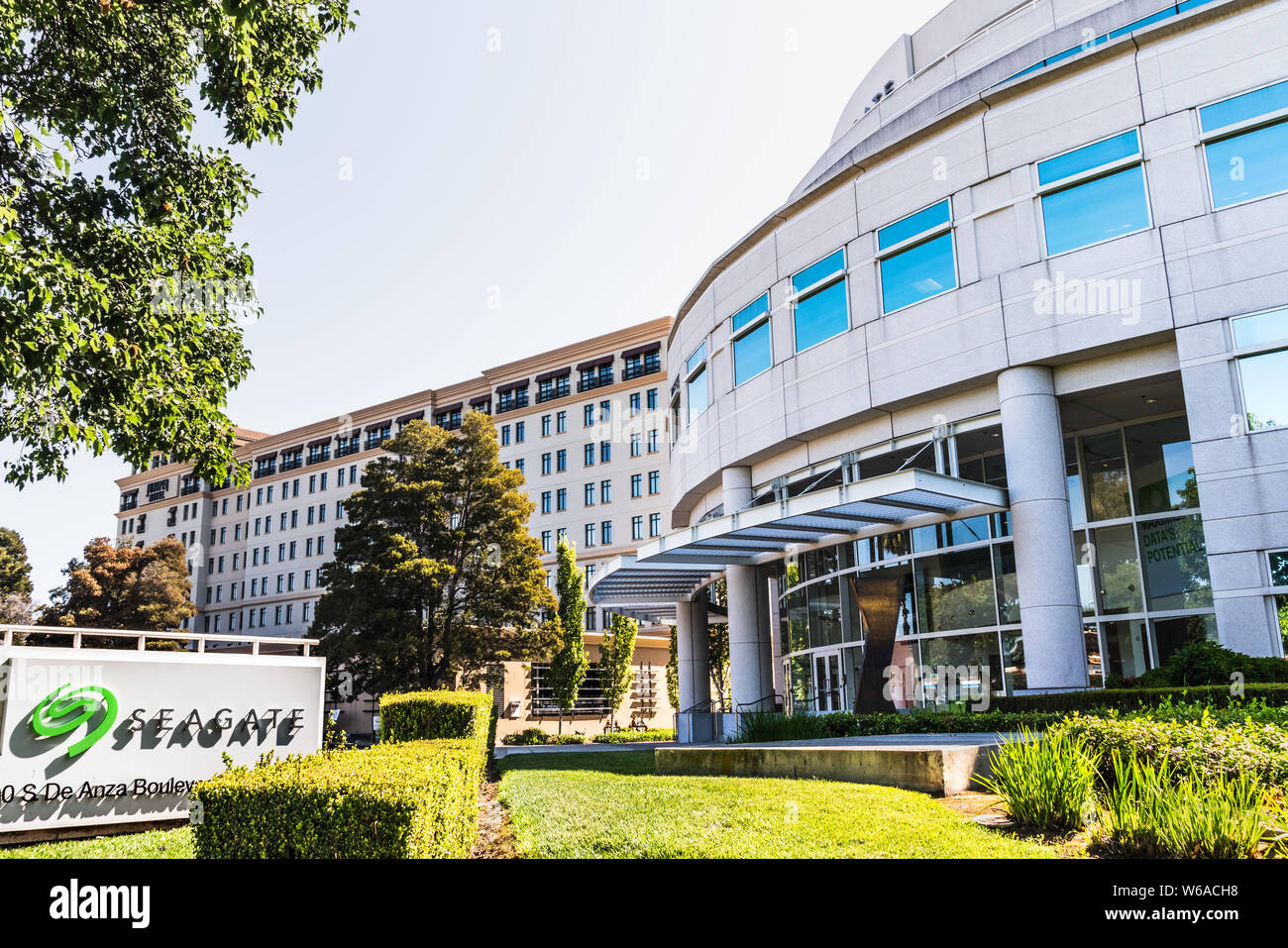 Hdd seagate hi-res stock photography and images - Alamy