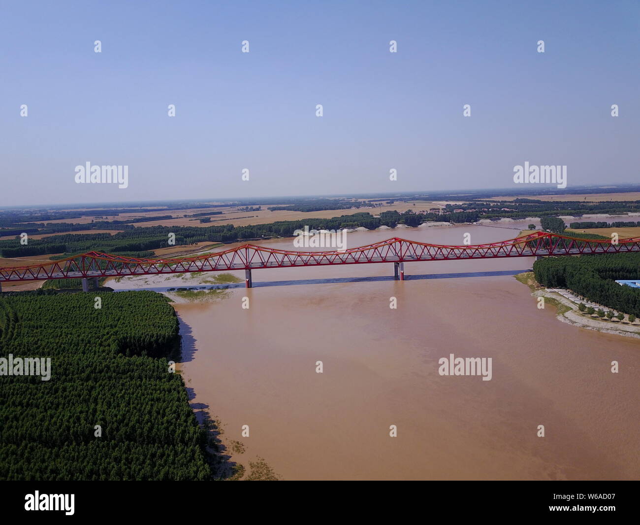 Yellow river highway bridge hi-res stock photography and images - Alamy