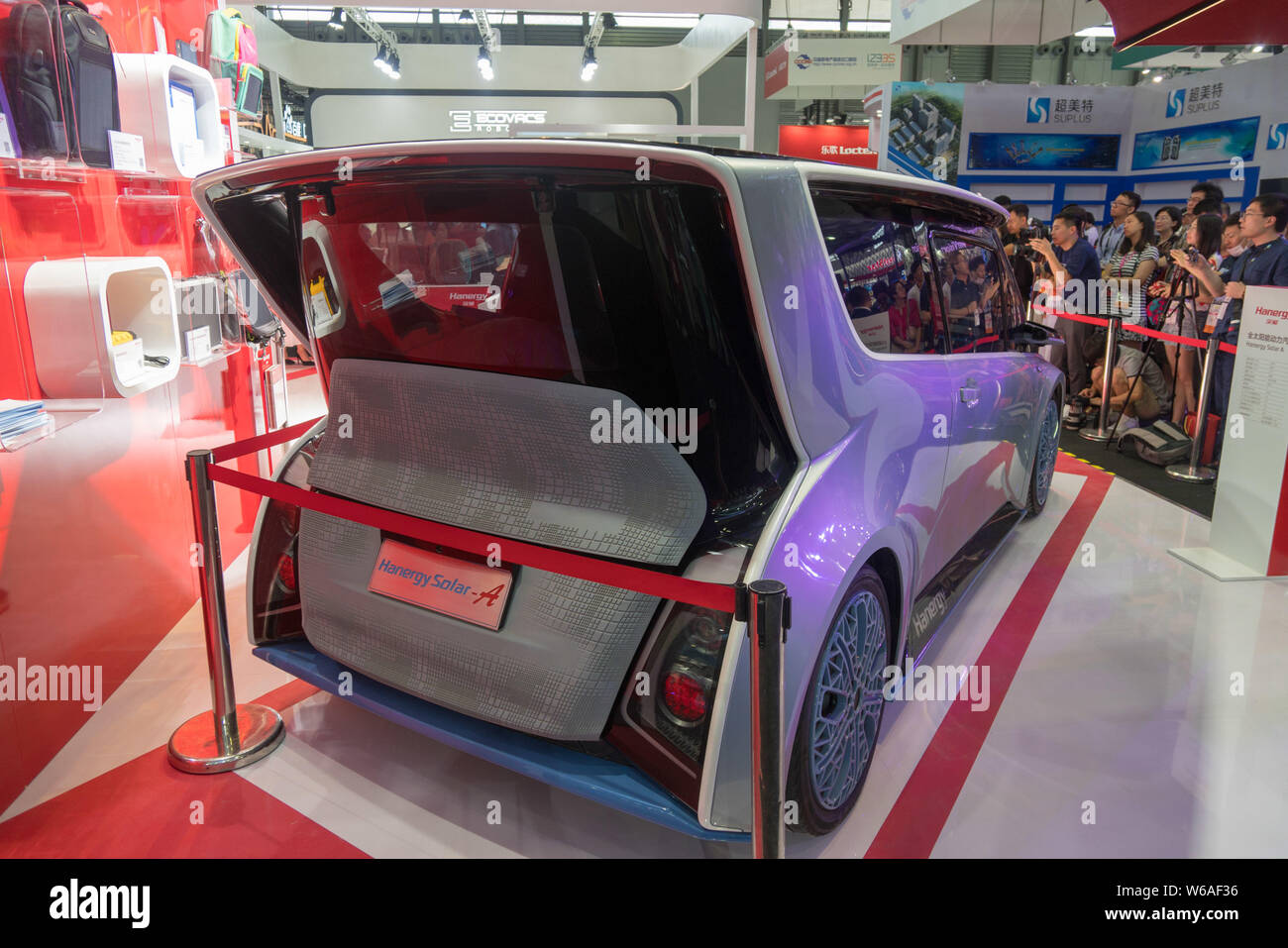 Solar powered car hi-res stock photography and images - Alamy