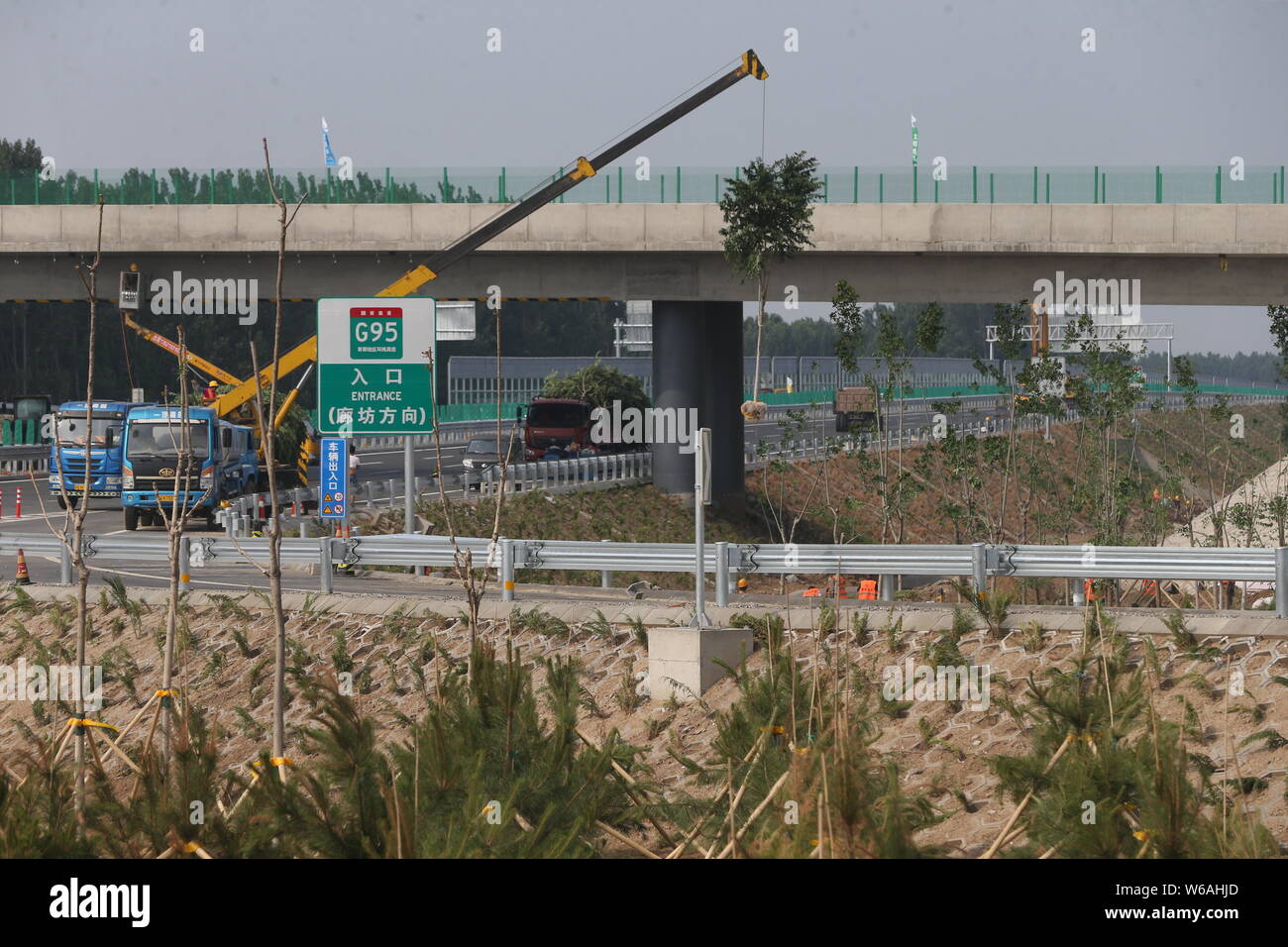 View of the construction site of the Tongzhou-Daxing Section of the ...