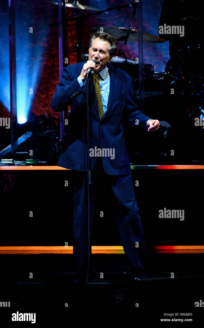 Bryan ferry of roxy music hi-res stock photography and images - Alamy