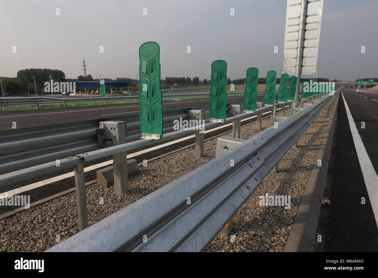 View of the construction site of the Tongzhou-Daxing Section of the ...