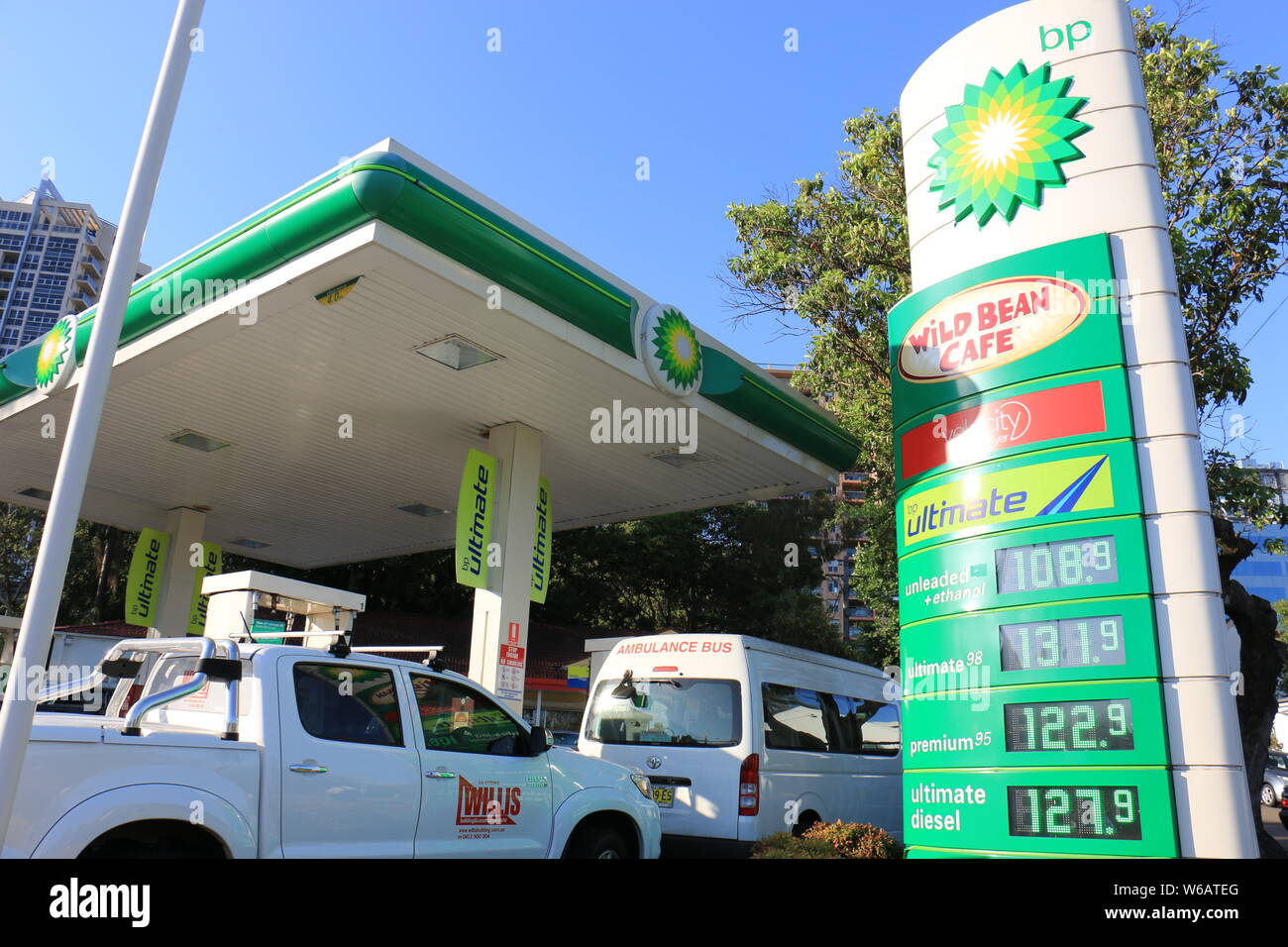 Sydney gas station hi-res stock photography and images - Alamy