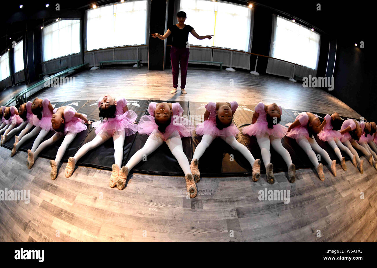 Children dance bend hi-res stock photography and images - Alamy