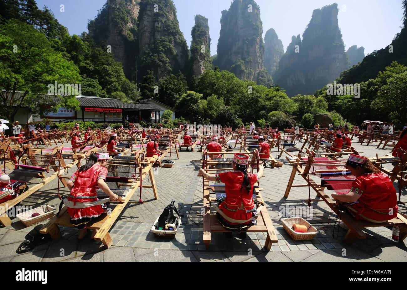 Hunan people hi-res stock photography and images - Alamy