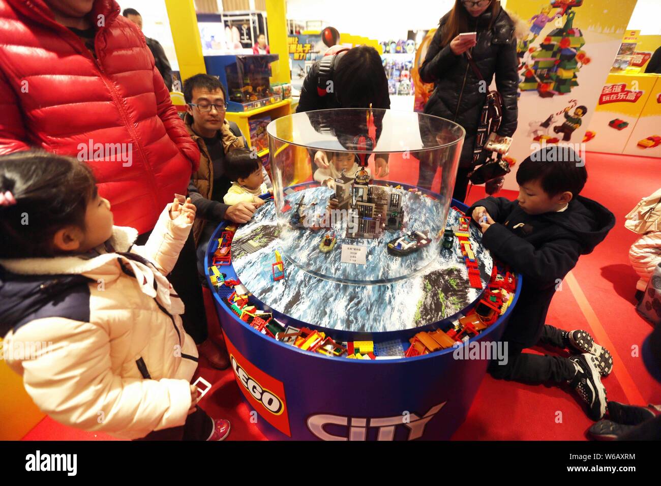 New yaohan hi-res stock photography and images - Alamy