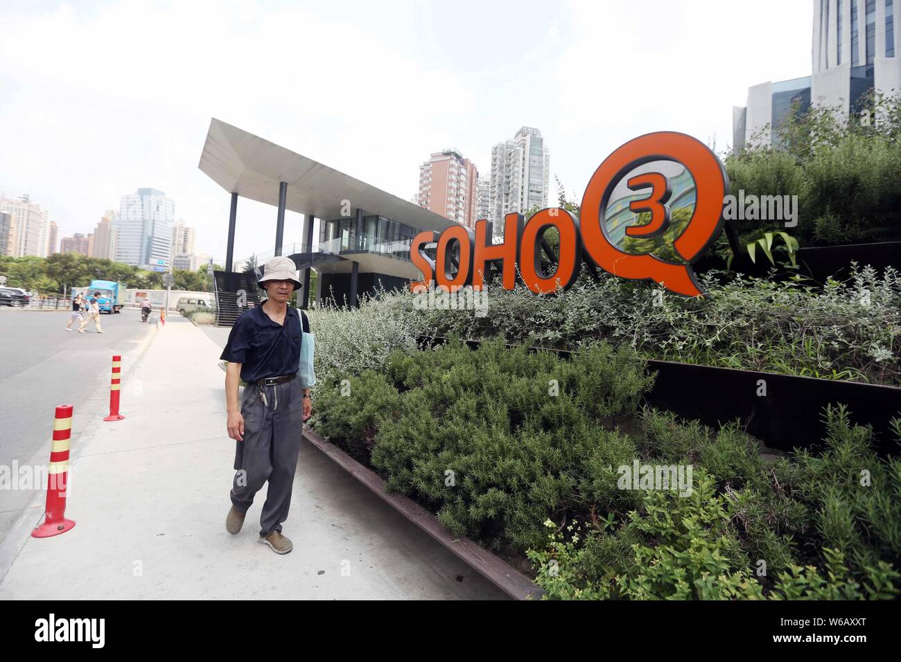 Walks in soho hi-res stock photography and images - Alamy