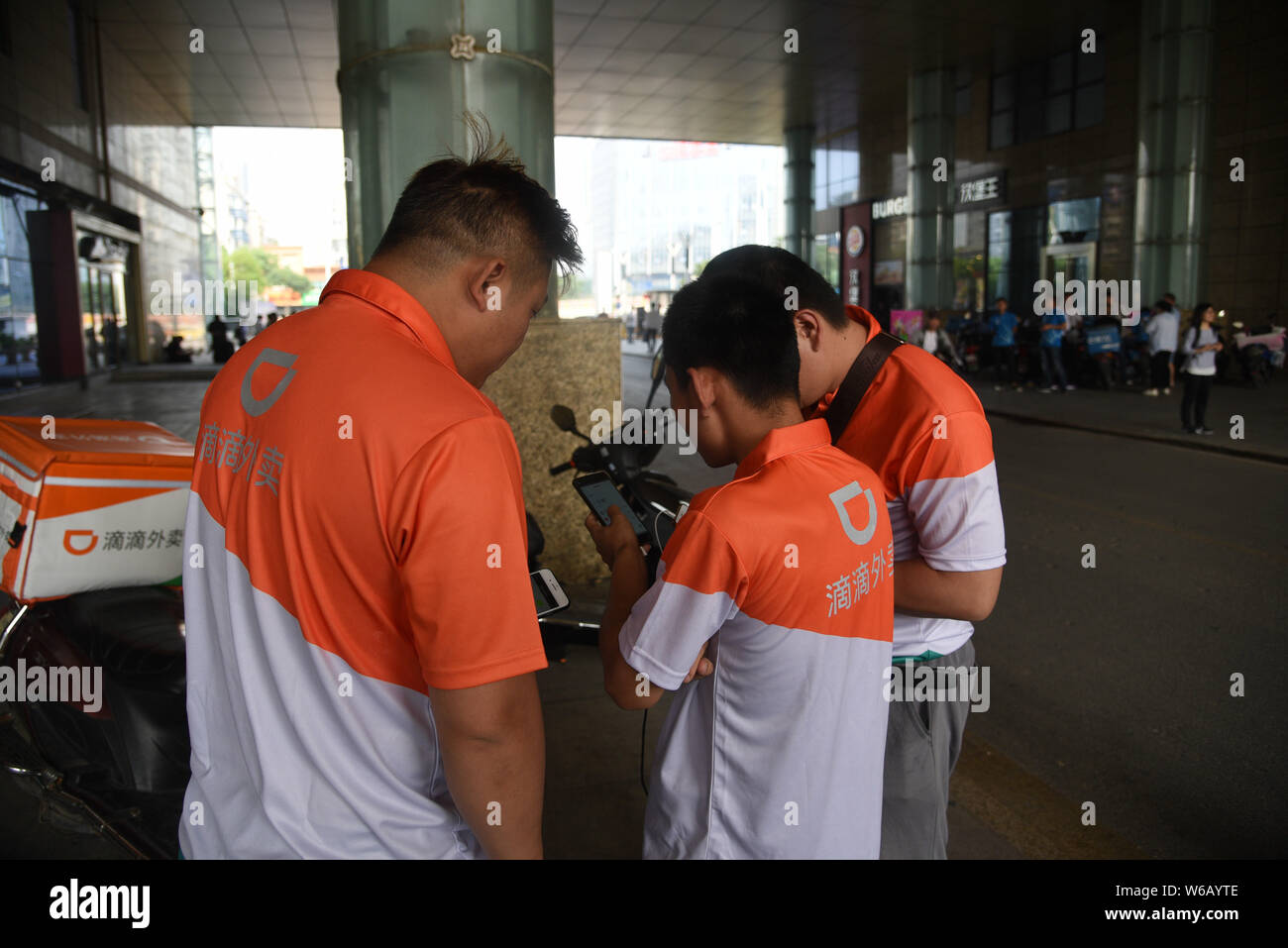 Didi food delivery couriers hi-res stock photography and images - Alamy