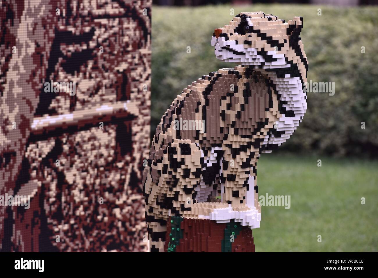 A Lego sculpture of leopard created by New York-based artist Sean ...