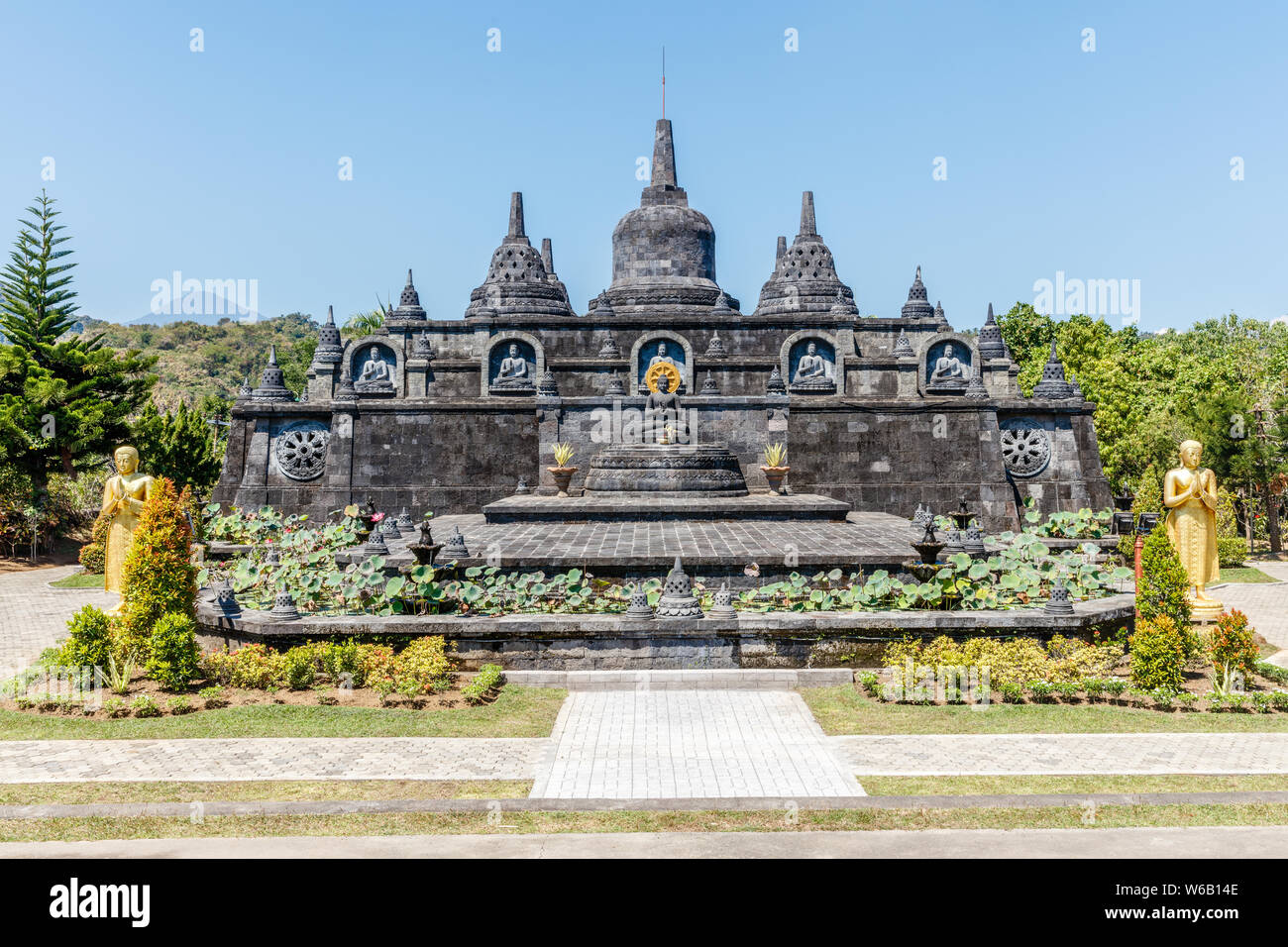 Miniature Borobudur at Brahmavihara Arama (Vihara Buddha Banjar ...