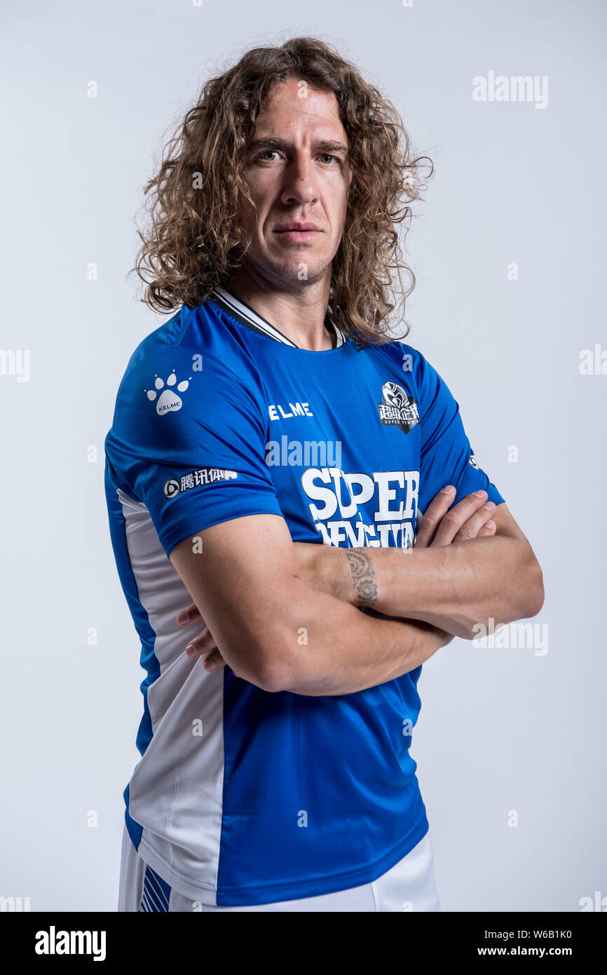 Carles puyol spanish football player hi-res stock photography and ...