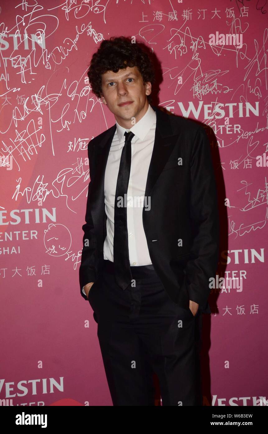 American actor Jesse Eisenberg arrives on the red carpet for the ...